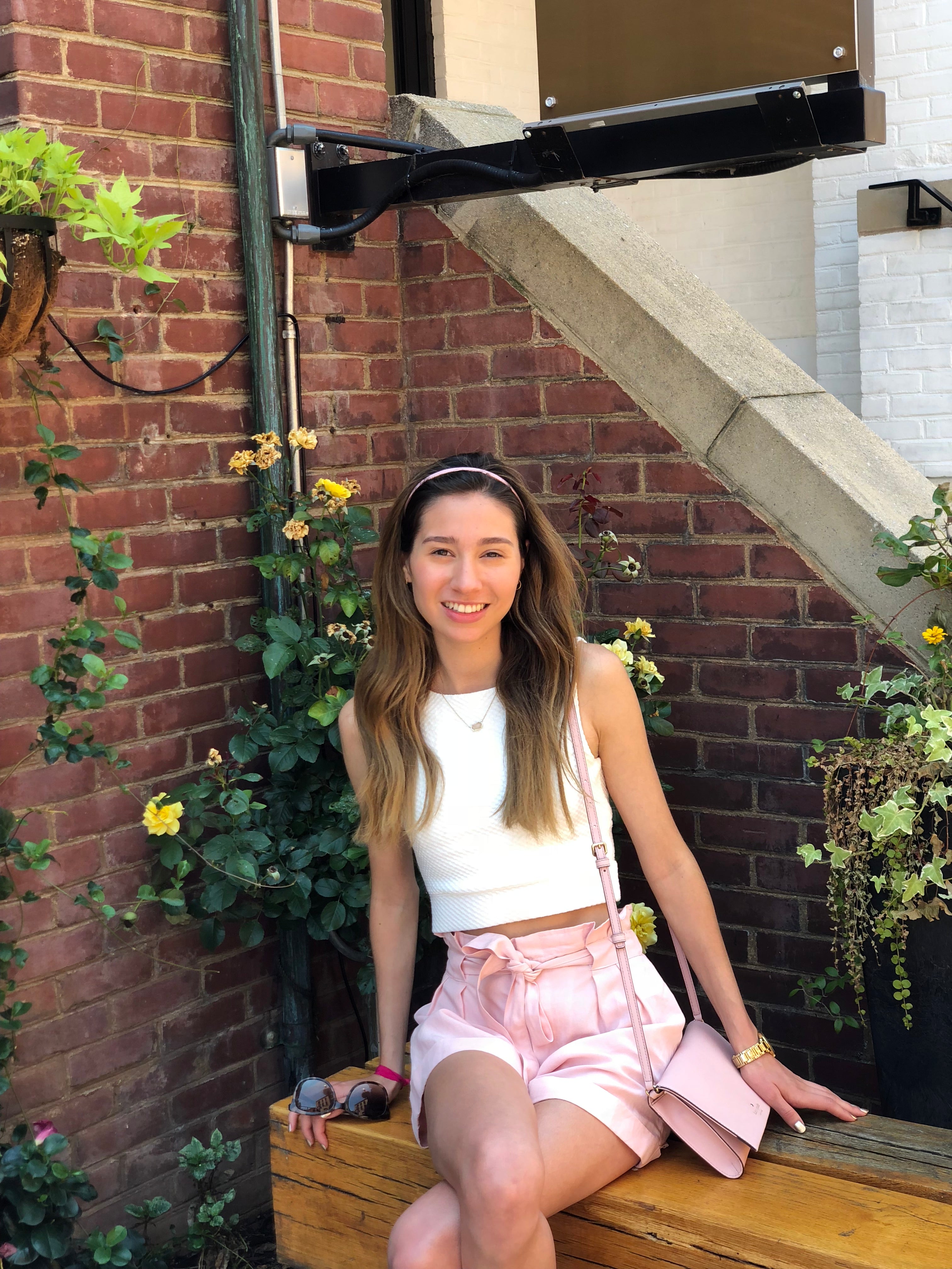 Chloe, aka That Vegan Gal, talks health, college and E3Live superfoods